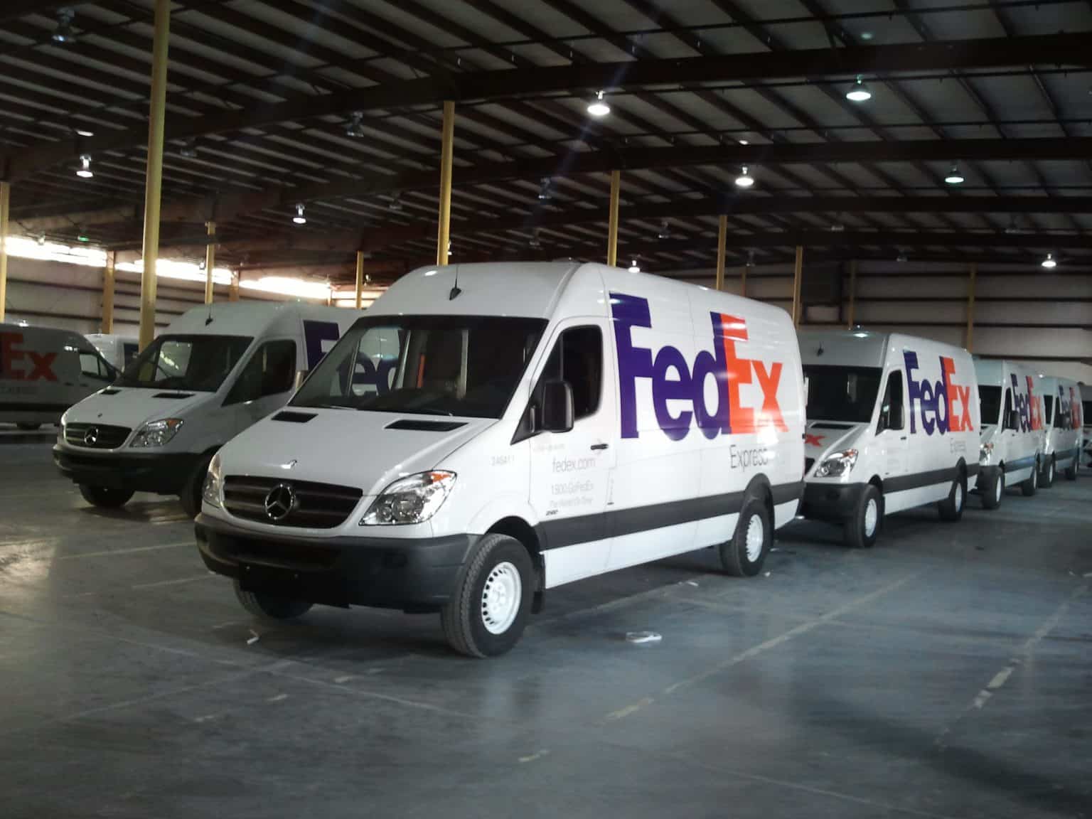 Successfully Completed 4500 Unit Fleet for FedEx - Capital Wraps