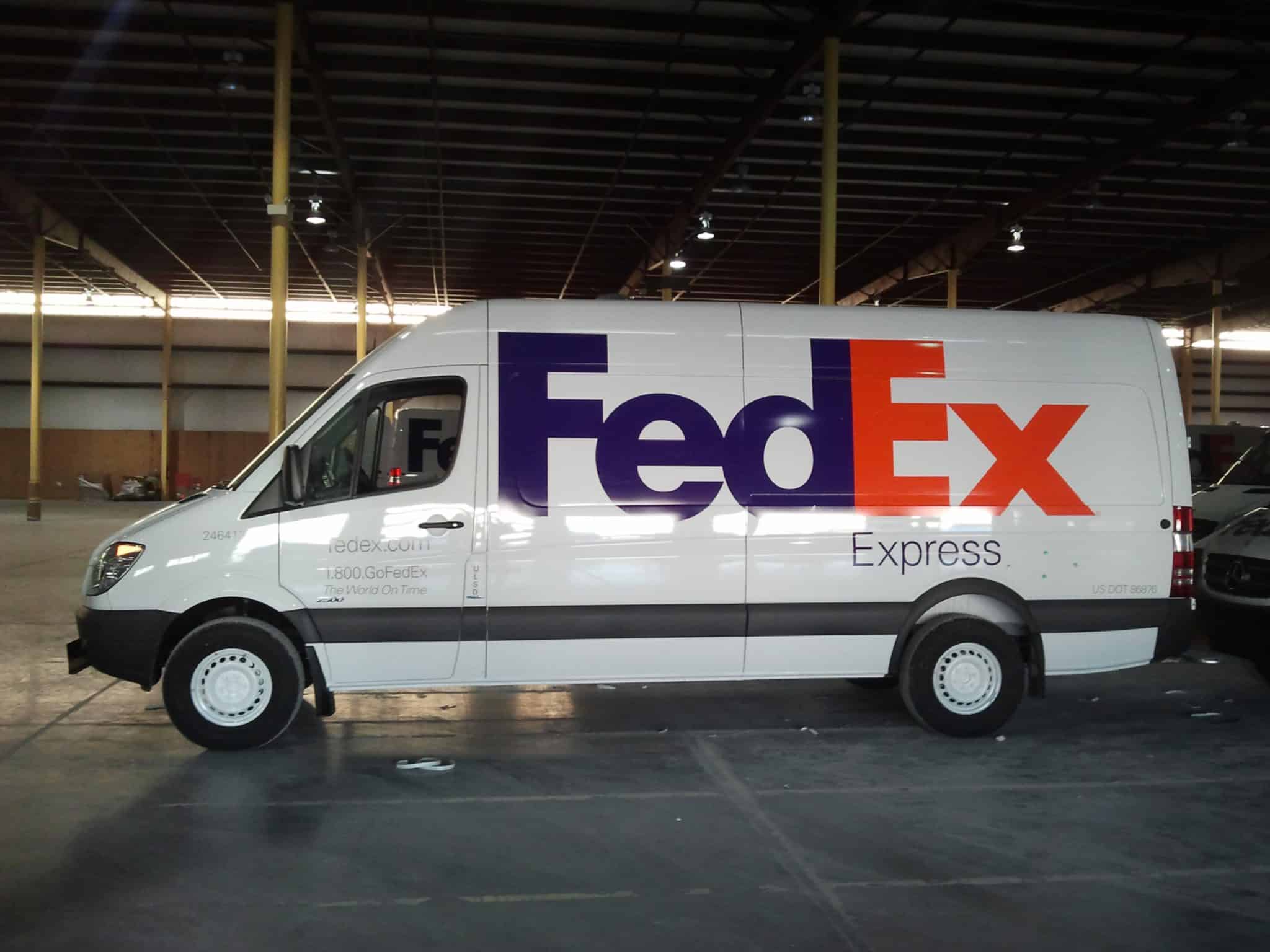 Successfully Completed 4500 Unit Fleet for FedEx - Capital Wraps